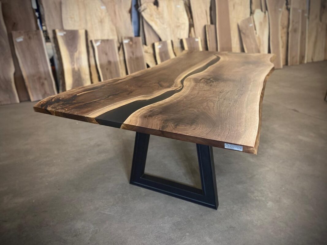 Beautiful scribed Black Walnut + Transparent Black Resin dining table ...