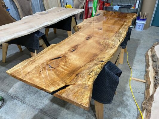 LIVE EDGE MAPLE CONFERENCE TABLE - Woodify Canada